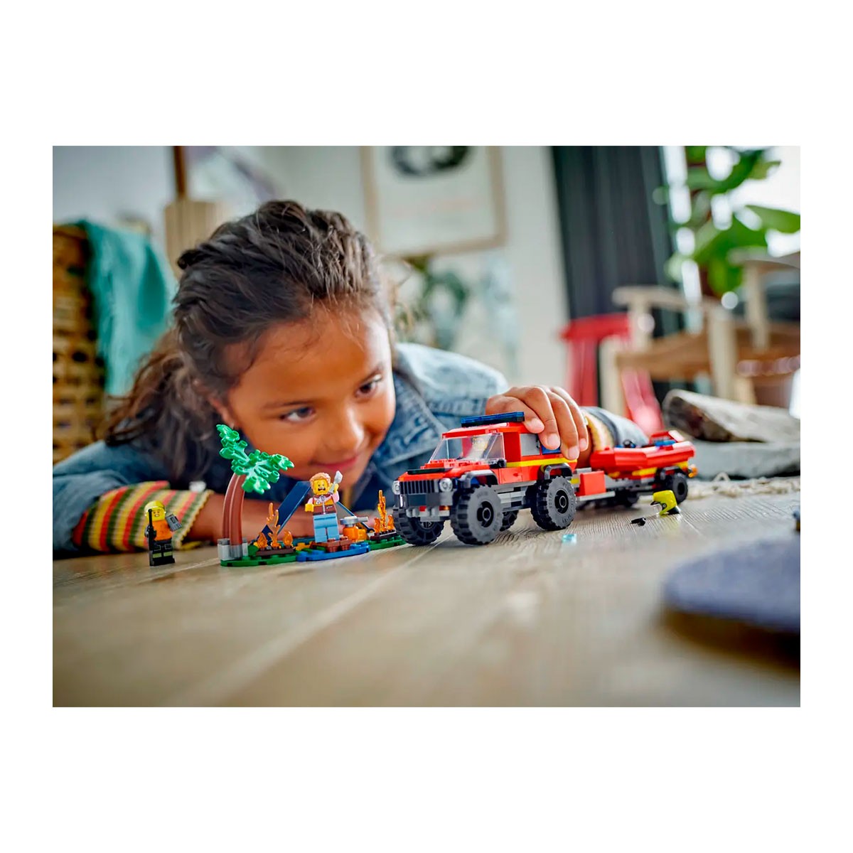 LEGO City Camião dos Bombeiros 4x4 com Barco de Resgate - 60412